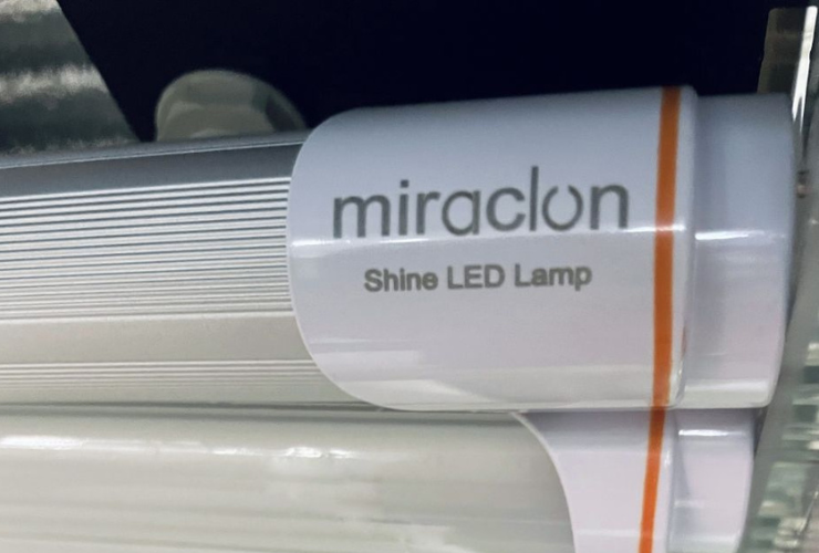 Flexocolor switches to 100% LED plate exposure technology - FlexoTech