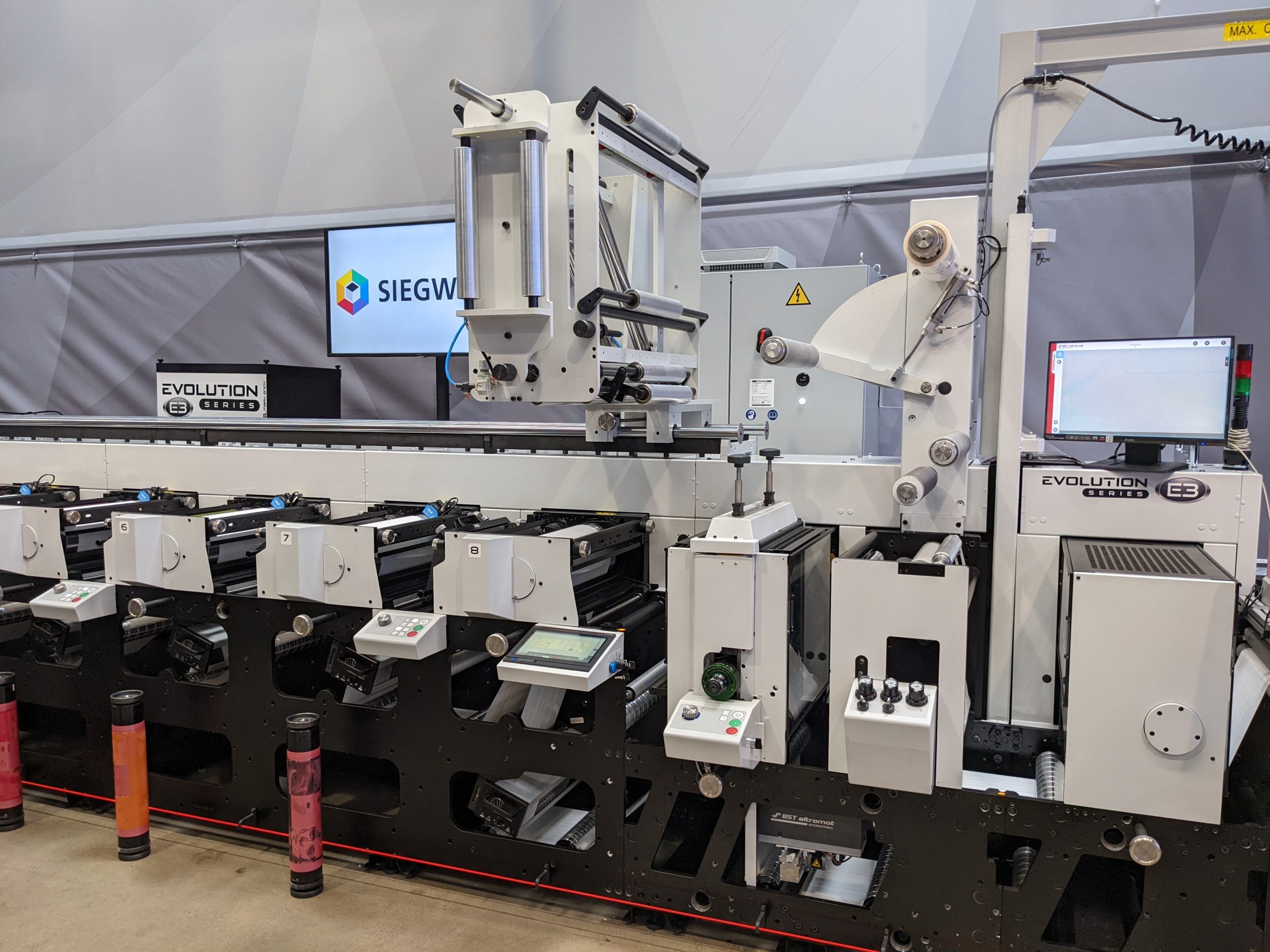 Mark Andy showcases hybrid technology in Poland - FlexoTech